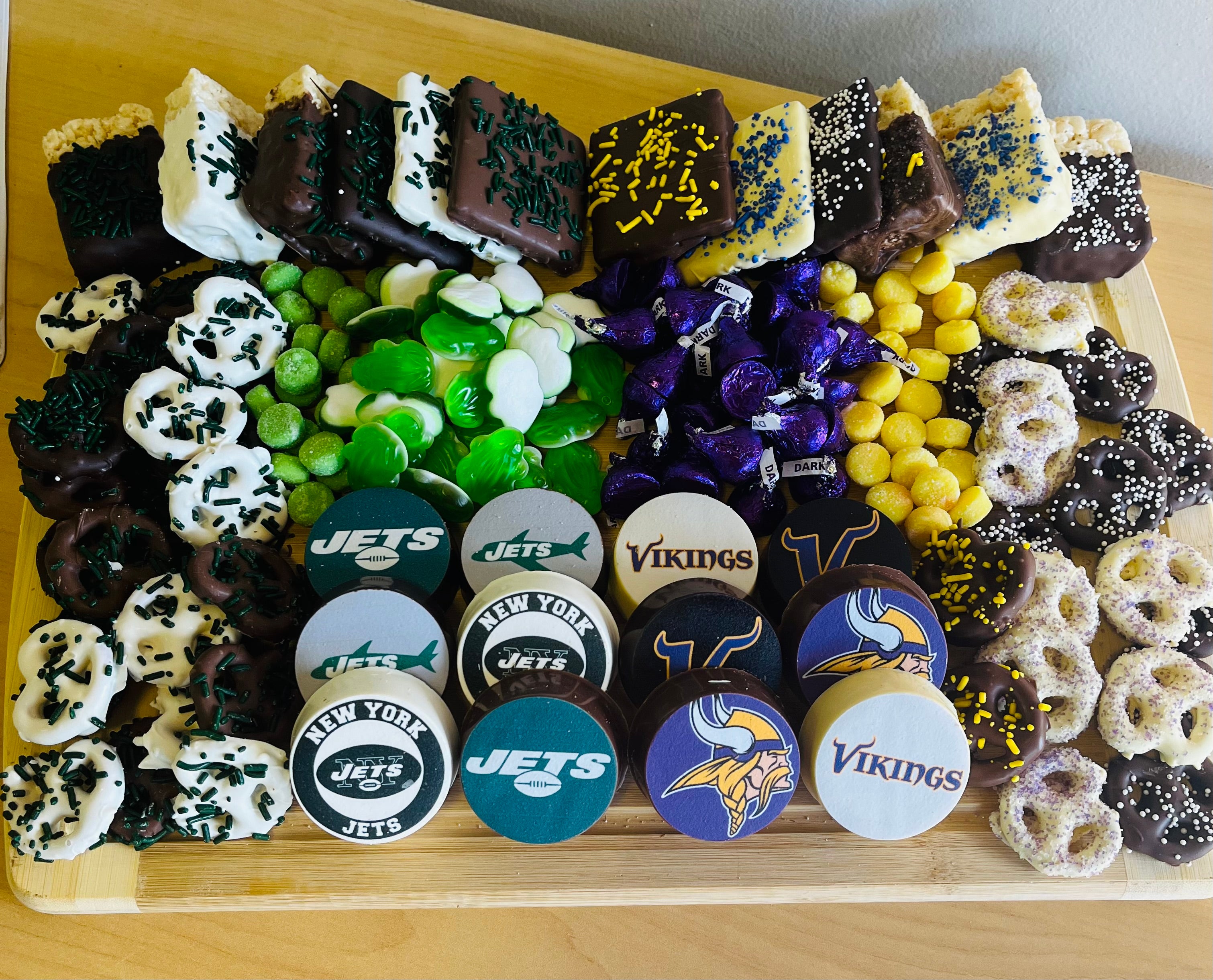Game Day Candy Charcuterie Boards – Candylicious of Randolph